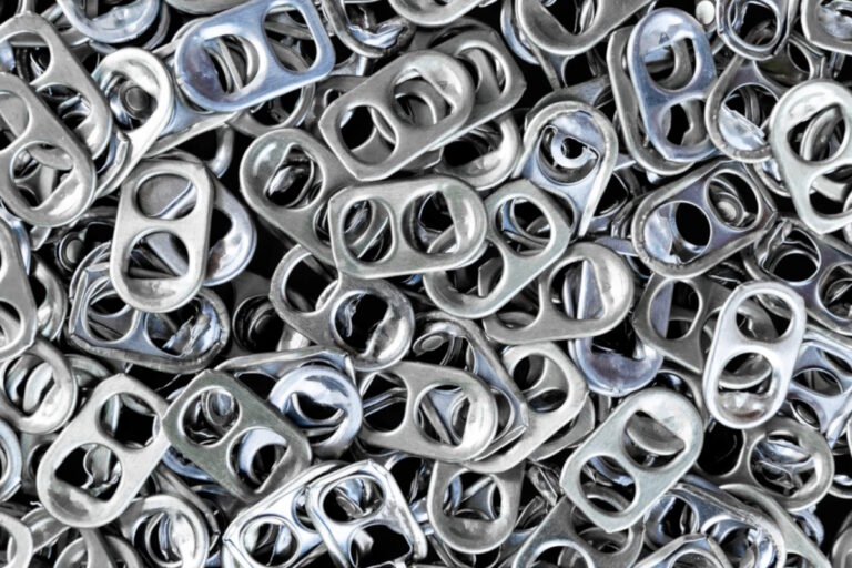 Aluminum Metal Cans: 7 Tips to Recycle the Right Way